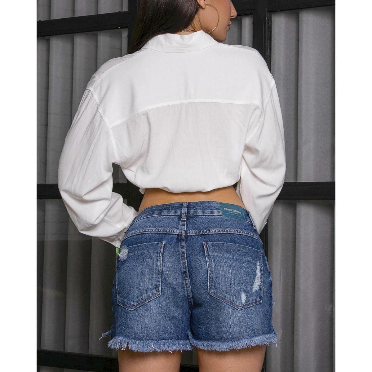 Shorts Jeans Feminino Boyfriend com Abertura Lateral Na Barra Desfiada ...