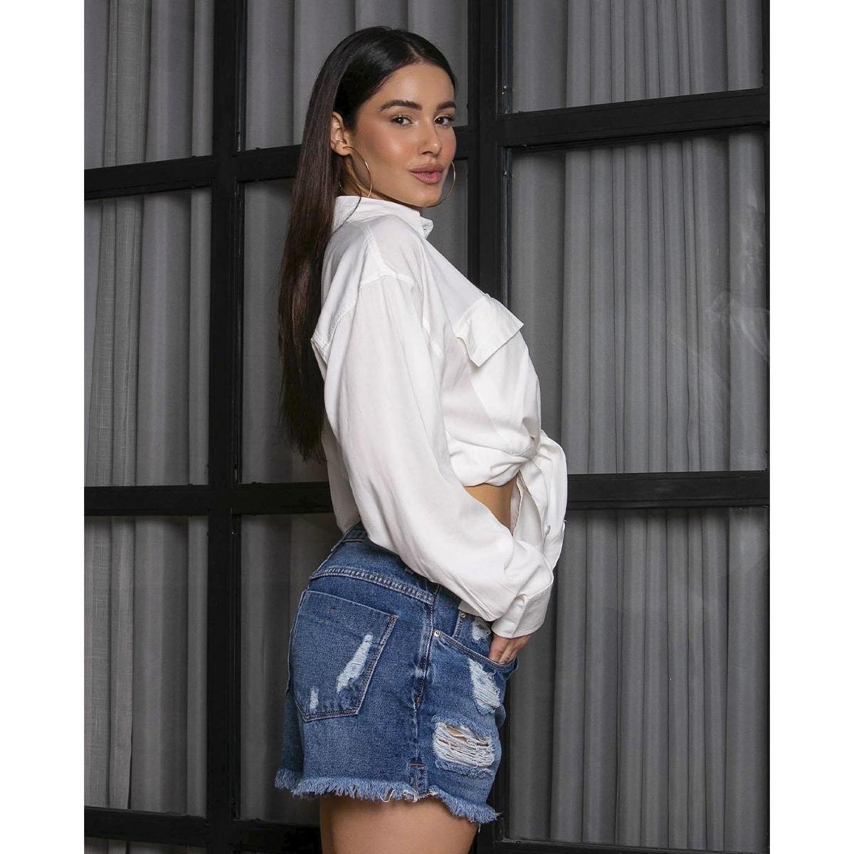 Shorts Jeans Feminino Boyfriend com Abertura Lateral Na Barra Desfiada ...